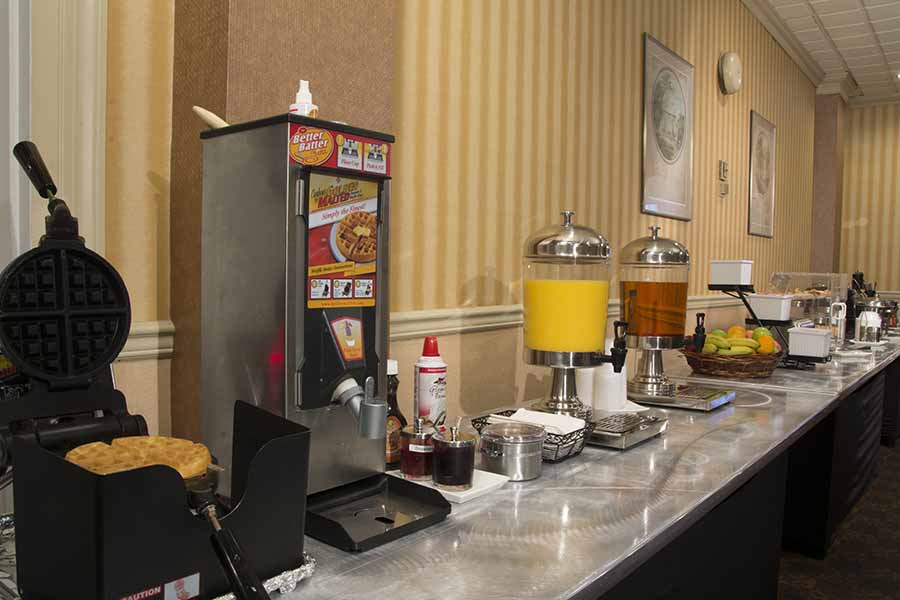 Amenities, Hotel with Great Amenities, Rooms with many Free Amenities